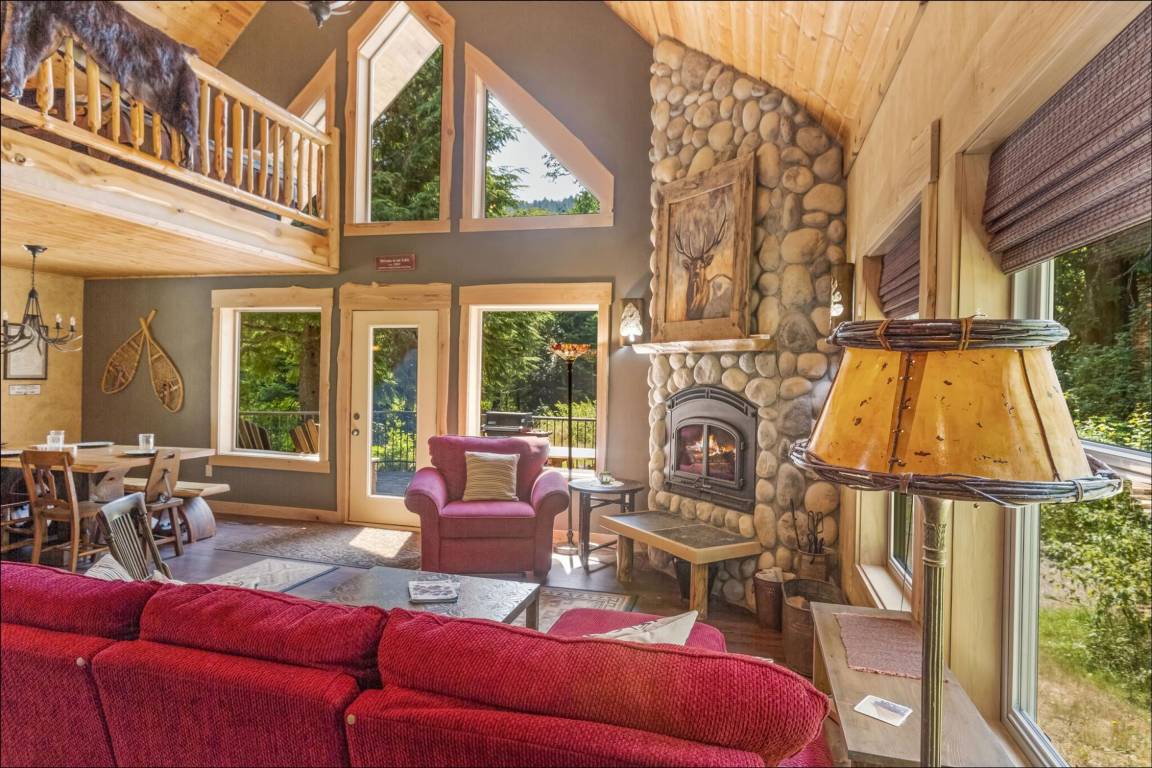 143 M² House ∙ 3 Bedrooms ∙ 9 Guests - Packwood, WA