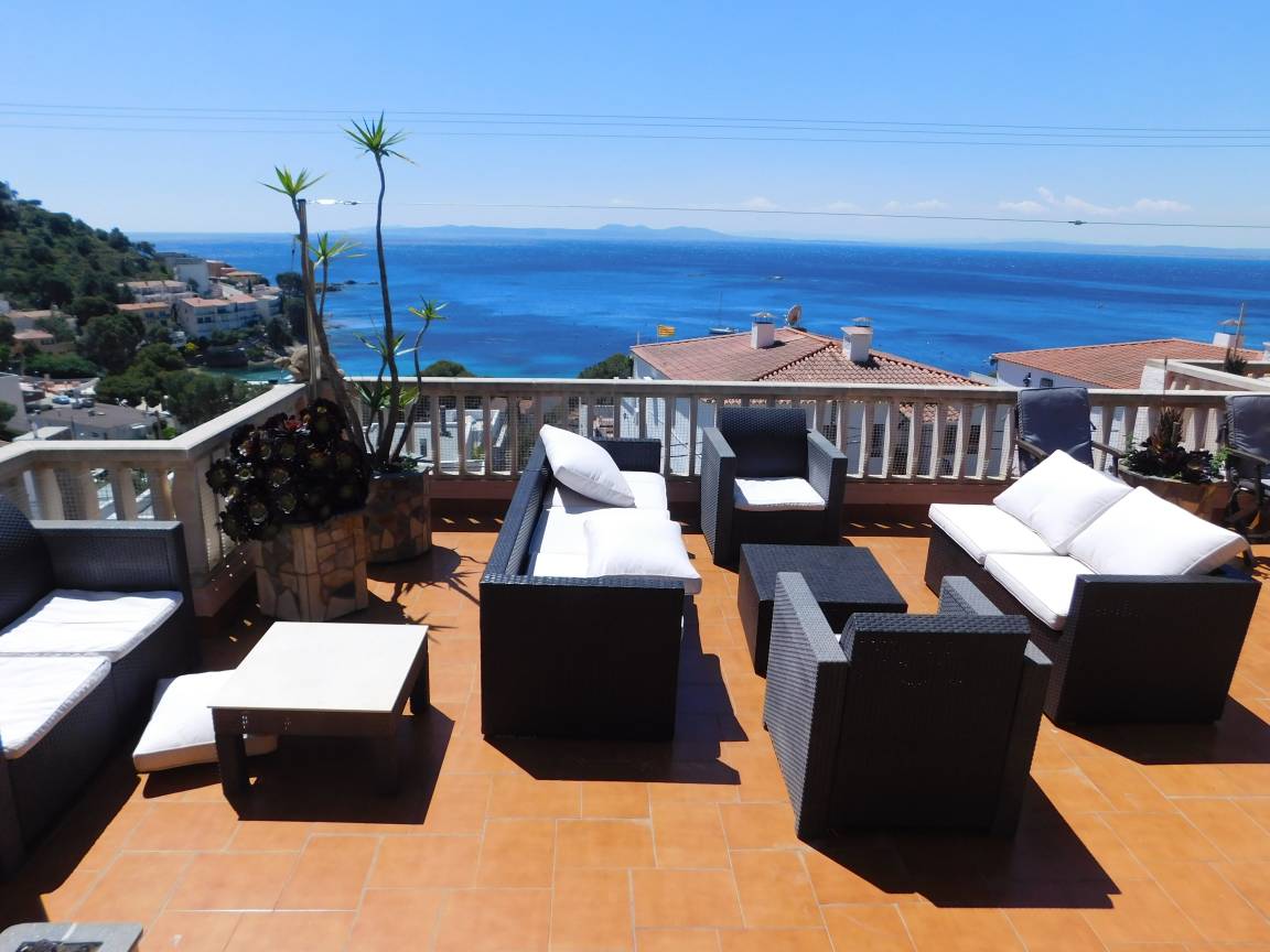 150 M² House ∙ 3 Bedrooms ∙ 6 Guests - Cadaqués