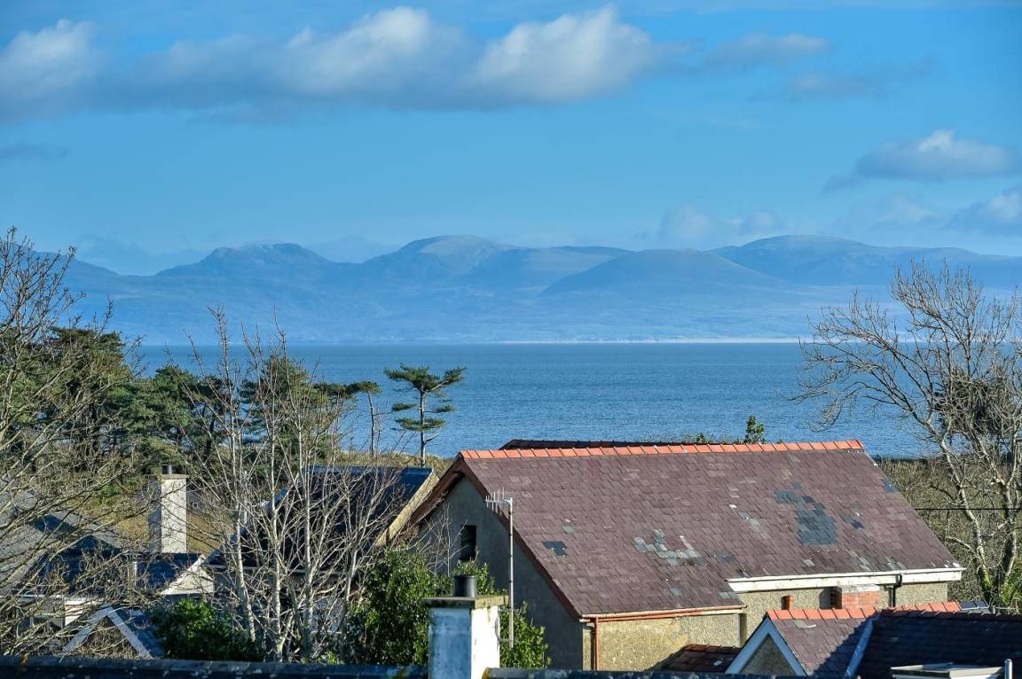 House ∙ 5 Bedrooms ∙ 10 Guests - Abersoch