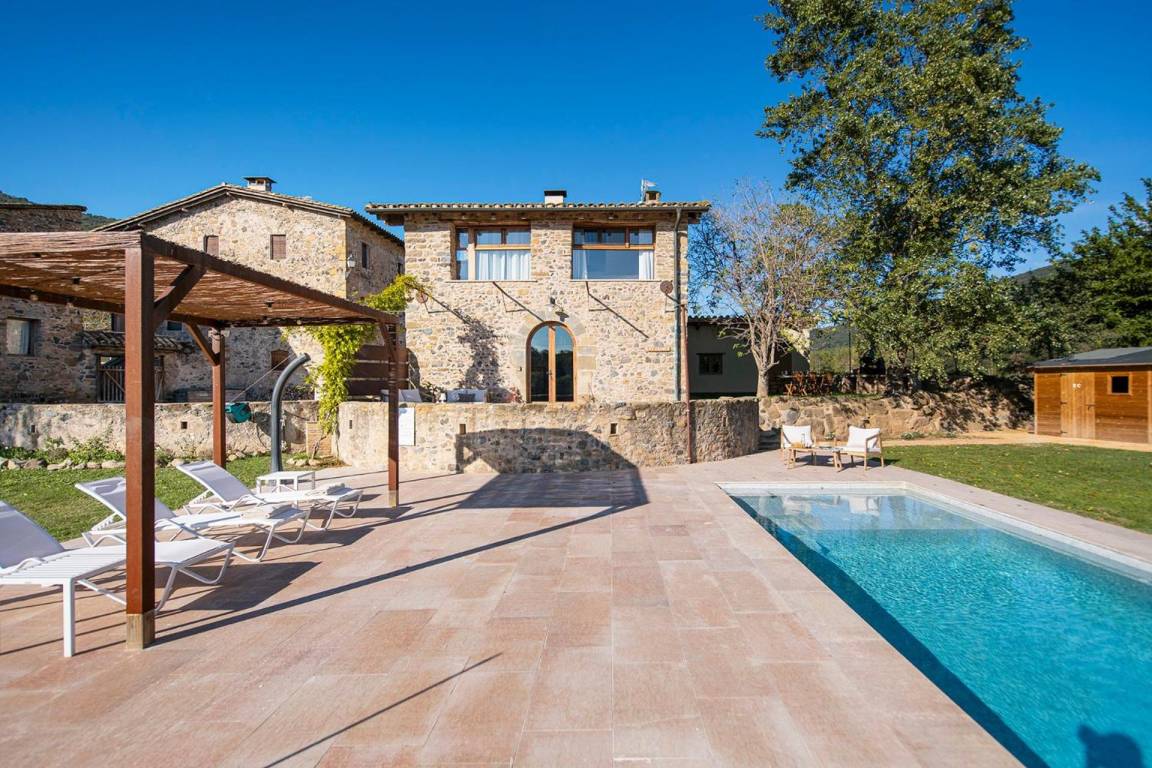 154 M² Maison De Vacances ∙ 4 Chambres ∙ 8 Personnes - Santa Pau