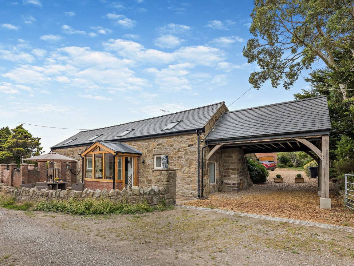 Cottage ∙ 4 Bedrooms ∙ 8 Guests - North Wales