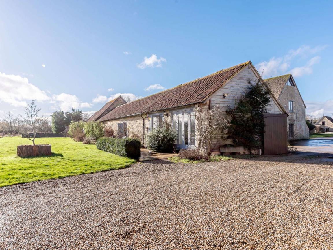 Cottage ∙ 2 Bedrooms ∙ 4 Guests - Chippenham