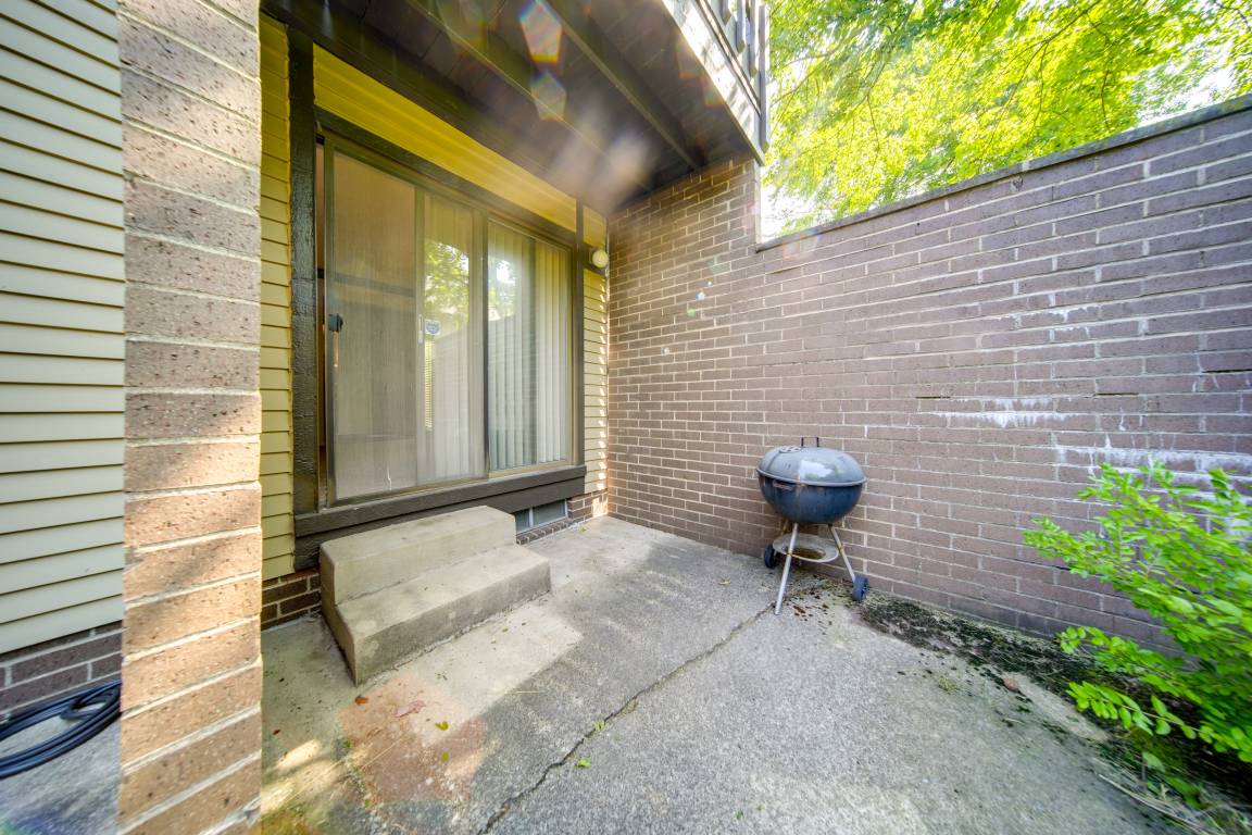 147 M² Apartment ∙ 3 Bedrooms ∙ 7 Guests - Shaker Heights, OH