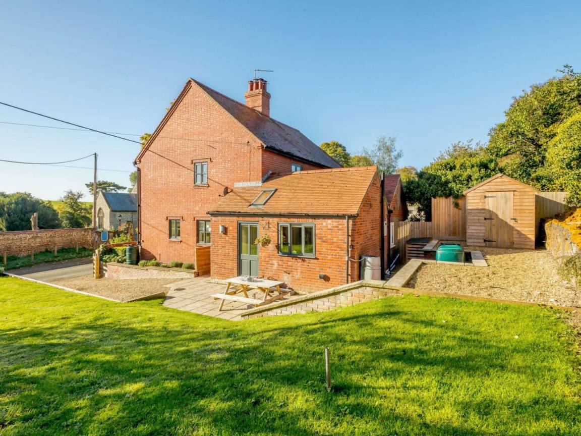 Cottage ∙ 3 Bedrooms ∙ 5 Guests - Snettisham