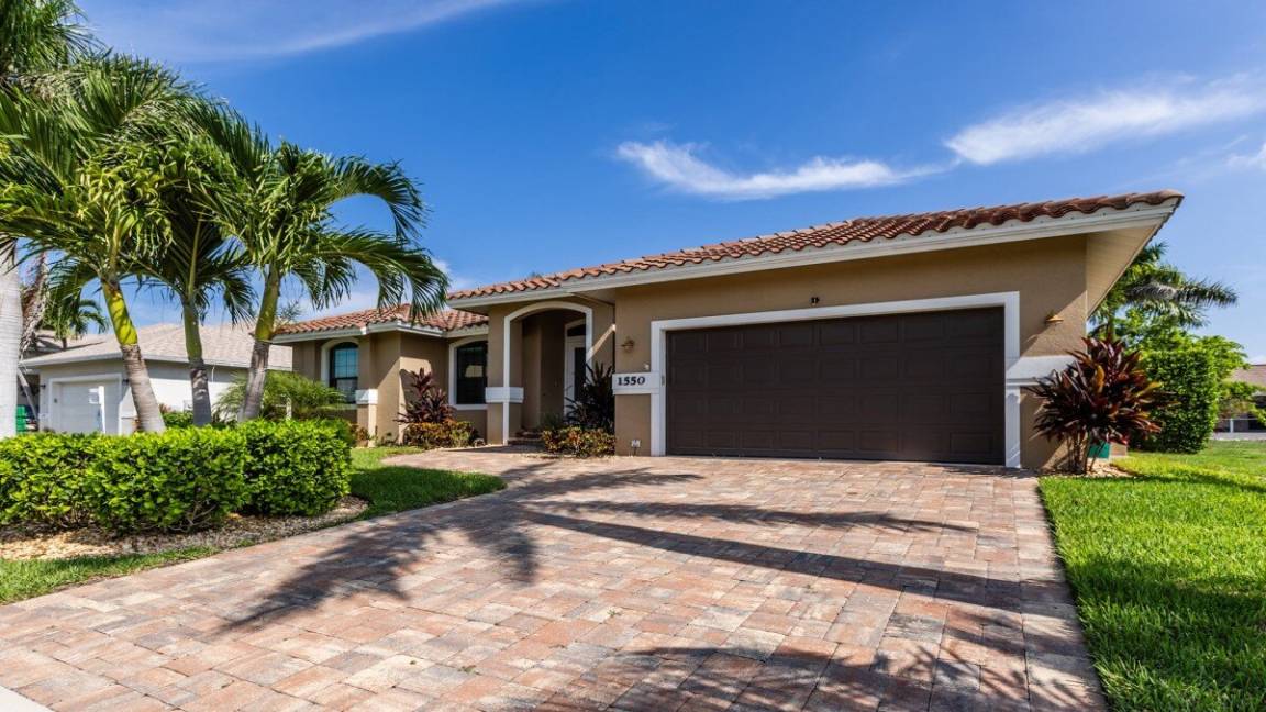 House ∙ 3 Bedrooms ∙ 6 Guests - Marco Island, FL