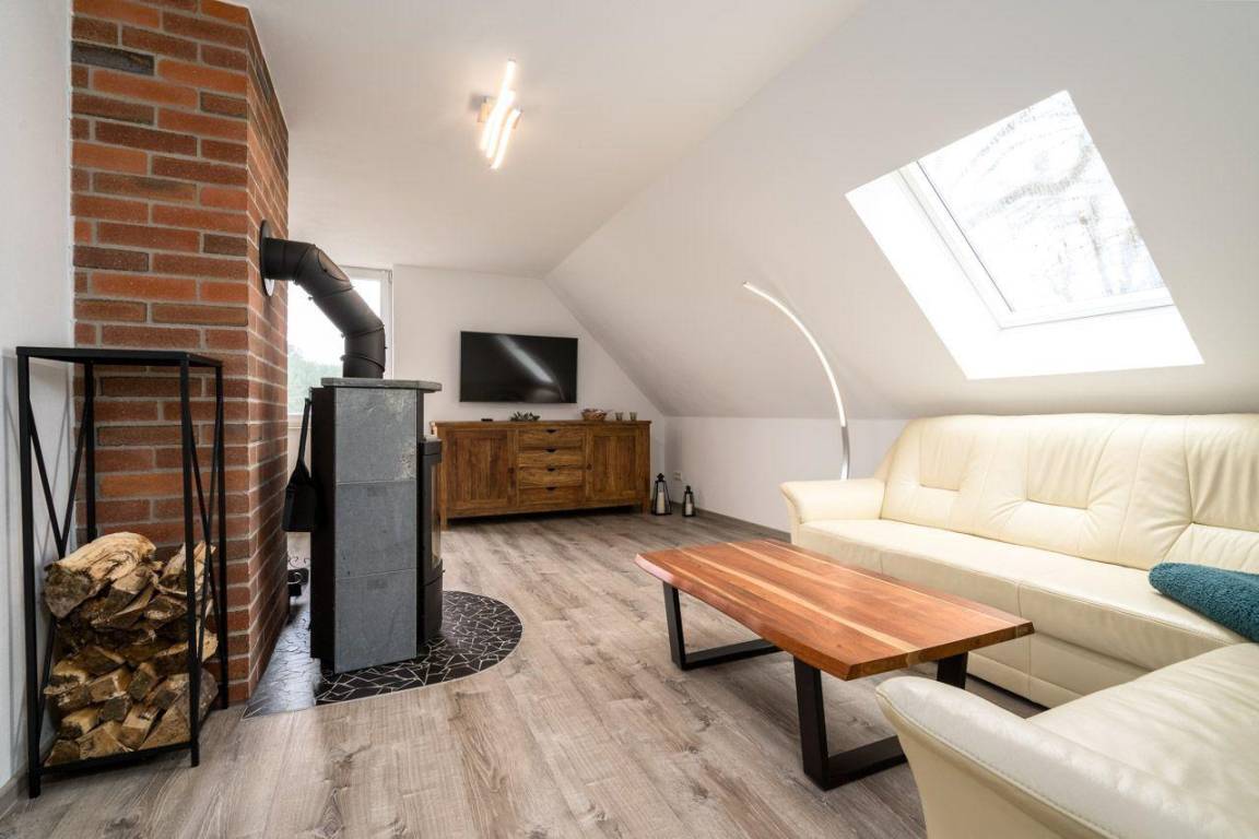 97 M² Ferienhaus ∙ 2 Schlafzimmer ∙ 4 Gäste - Userin