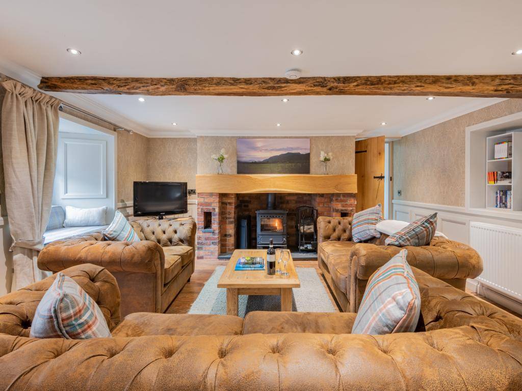 Cottage ∙ 4 Bedrooms ∙ 8 Guests - Penrith