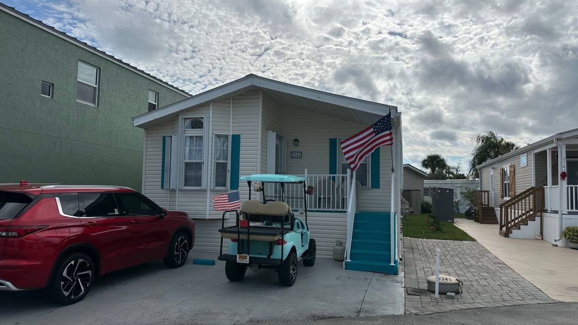 House ∙ 2 Bedrooms ∙ 4 Guests - Jensen Beach, FL