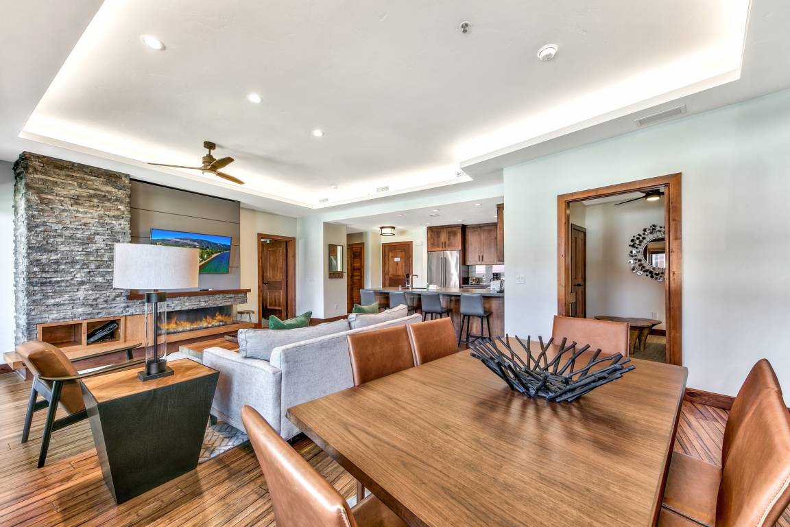 131 M² Condo ∙ 2 Bedrooms ∙ 6 Guests - Zephyr Cove, NV