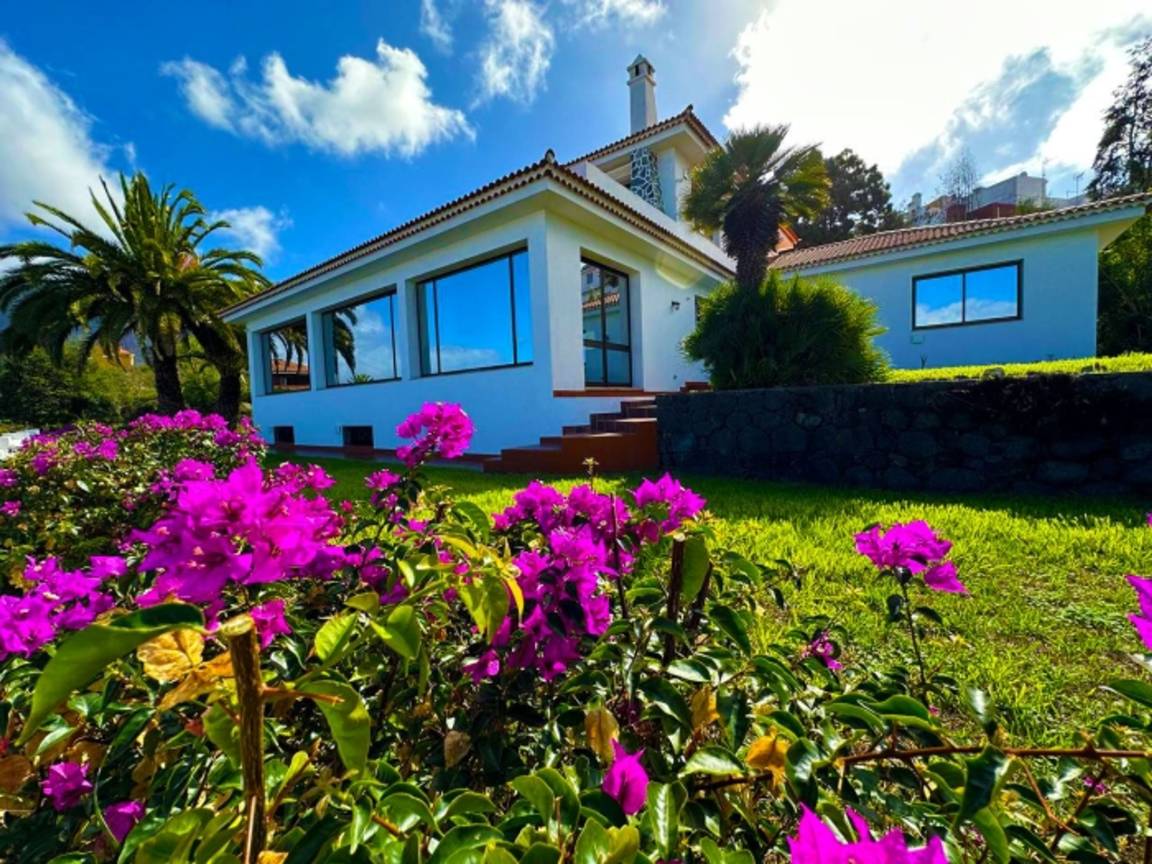 300 M² Apartment ∙ 7 Bedrooms ∙ 14 Guests - Tenerife