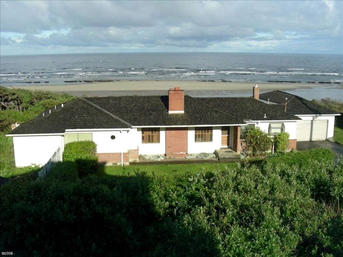 House ∙ 4 Bedrooms ∙ 10 Guests - Newport, OR