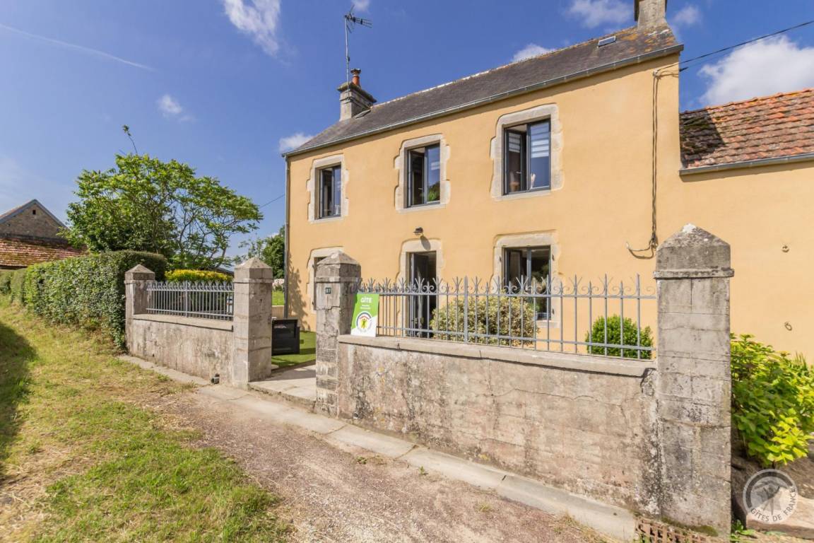 120 M² Gîte ∙ 3 Chambres ∙ 5 Personnes - Manche