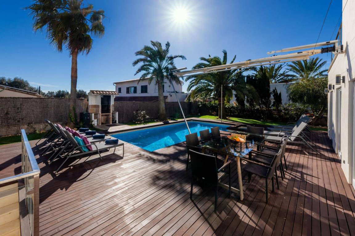 240 M² Villa ∙ 5 Bedrooms ∙ 10 Guests - Cala Santanyí