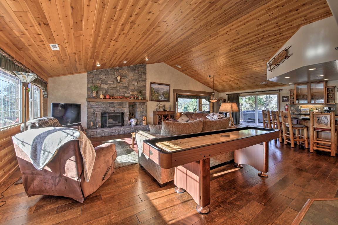 195 M² House ∙ 3 Bedrooms ∙ 8 Guests - Big Bear Lake, CA