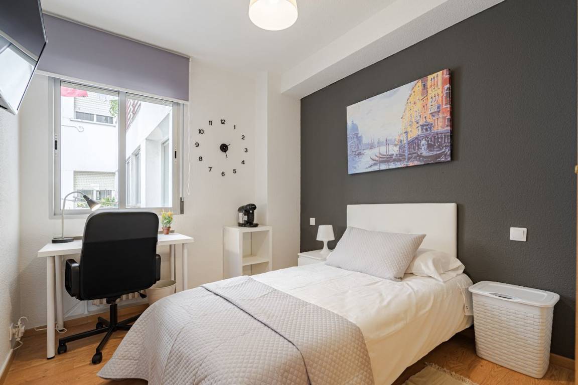 120 M² Habitación Privada ∙ 1 Habitación ∙ 1 Huésped - Alcalá de Henares