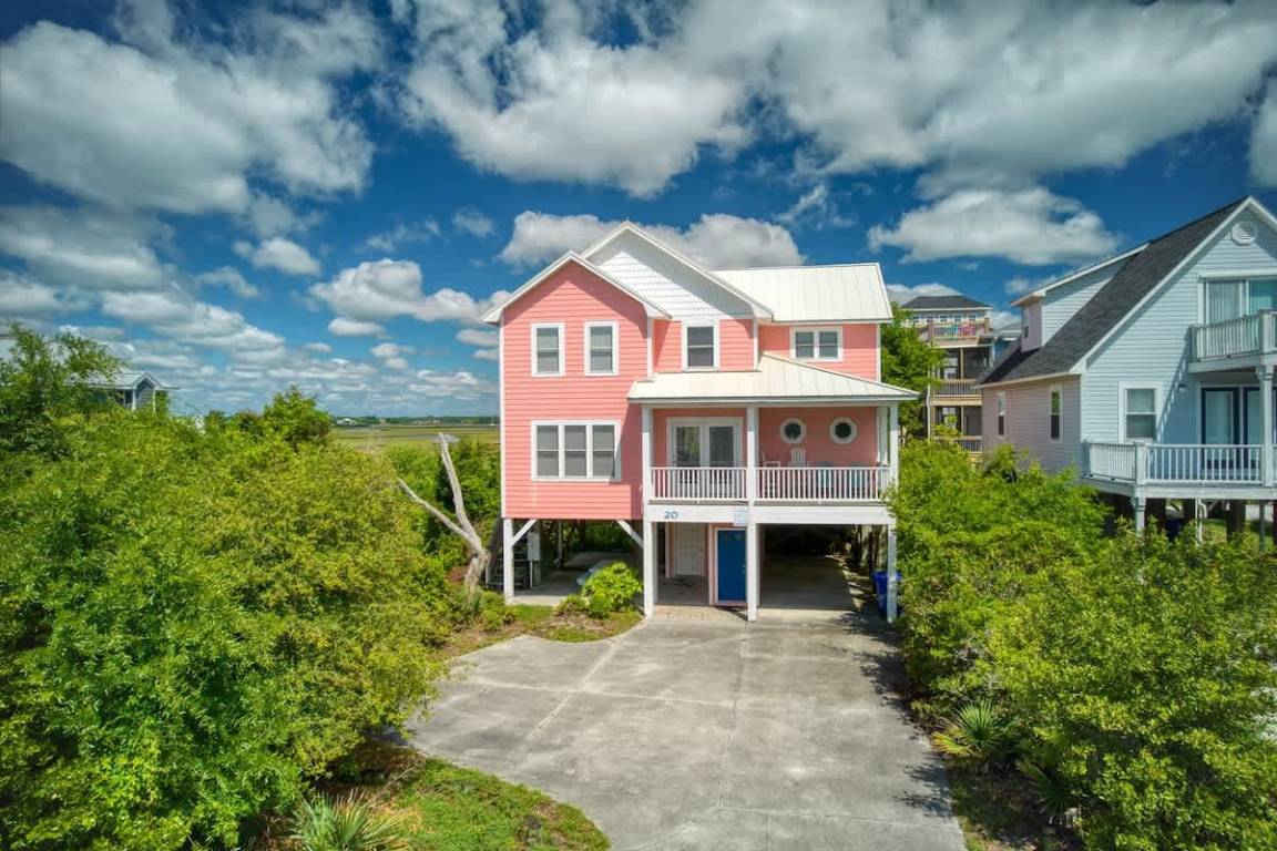 House ∙ 3 Bedrooms ∙ 6 Guests - Topsail Beach, NC