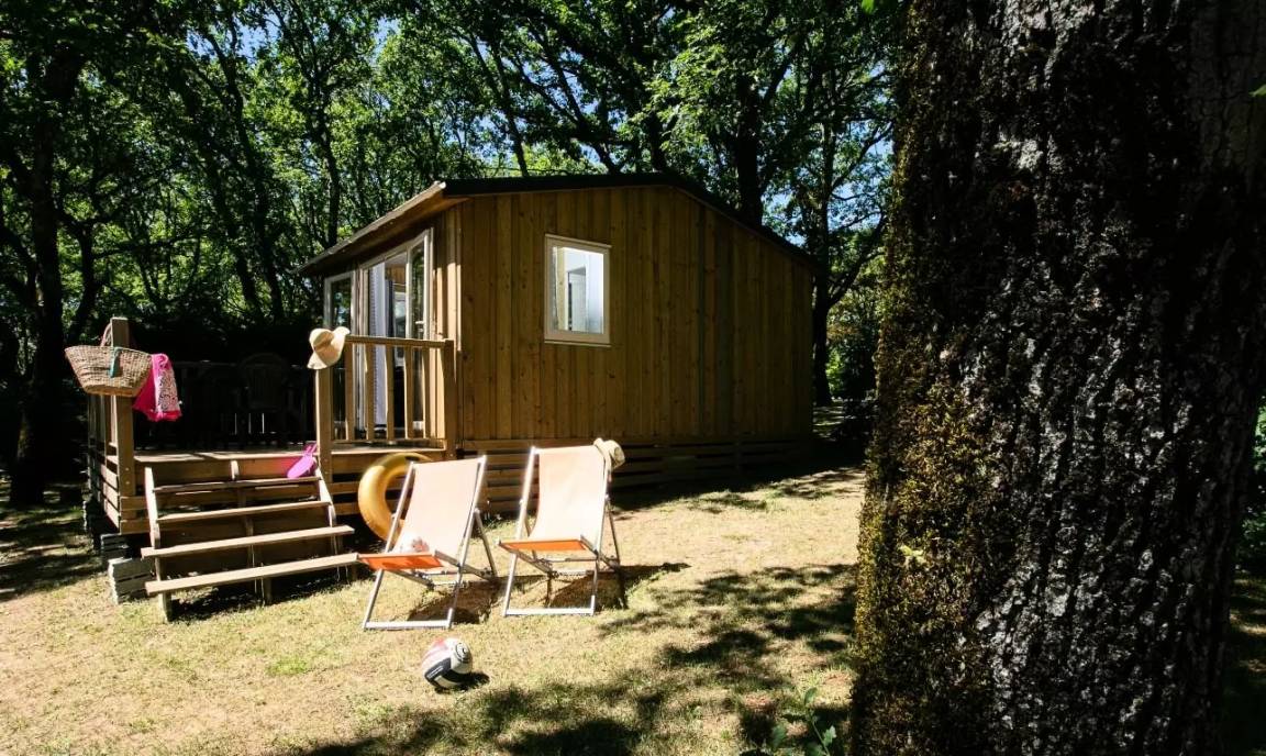 16 M² Chalet ∙ 2 Bedrooms ∙ 5 Guests - Lot