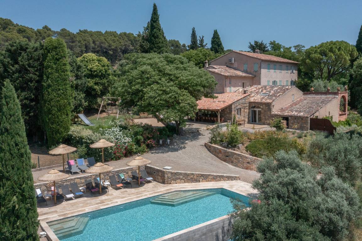 850 M² Villa ∙ 21 Chambres ∙ 43 Personnes - Lorgues