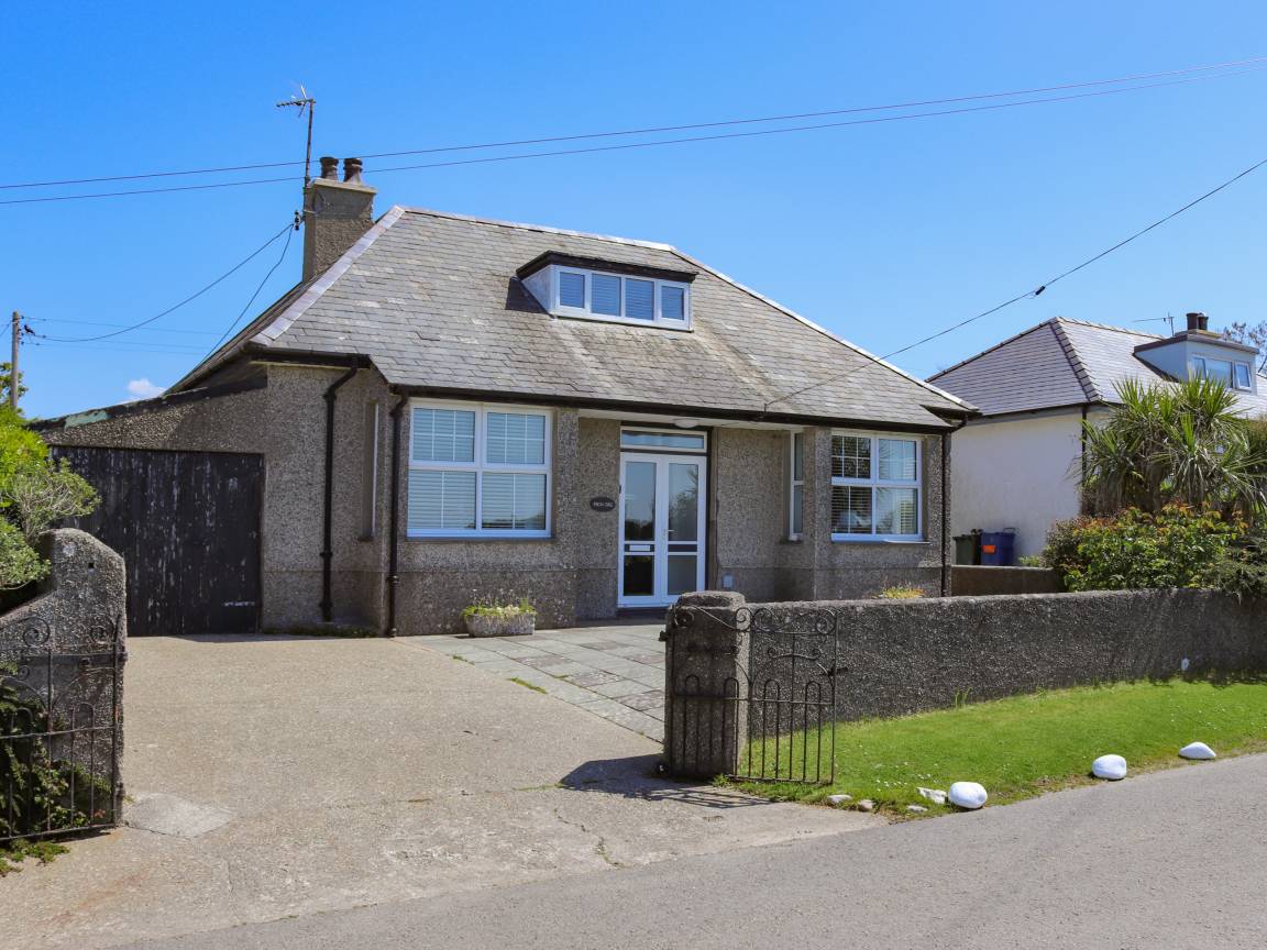 Cottage ∙ 3 Bedrooms ∙ 6 Guests - North Wales