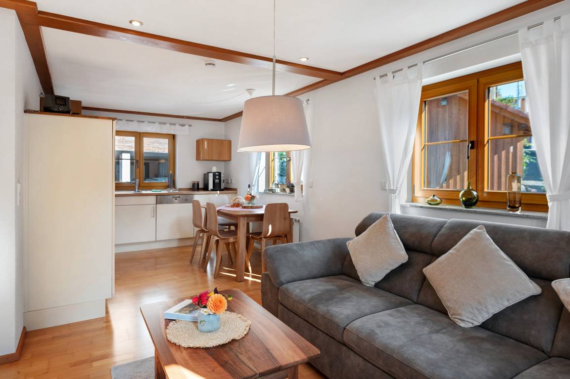 65 M² Ferienwohnung ∙ 1 Schlafzimmer ∙ 3 Gäste - Ottmarsheim