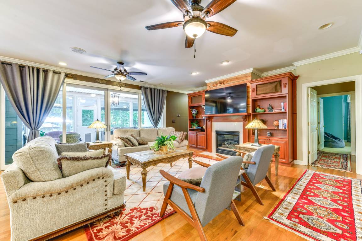 323 M² House ∙ 4 Bedrooms ∙ 6 Guests - Lake Norman, Catawba