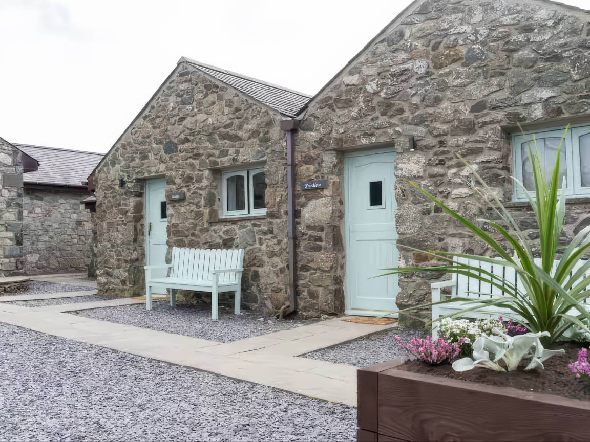 Cottage ∙ 2 Bedrooms ∙ 4 Guests - Anglesey