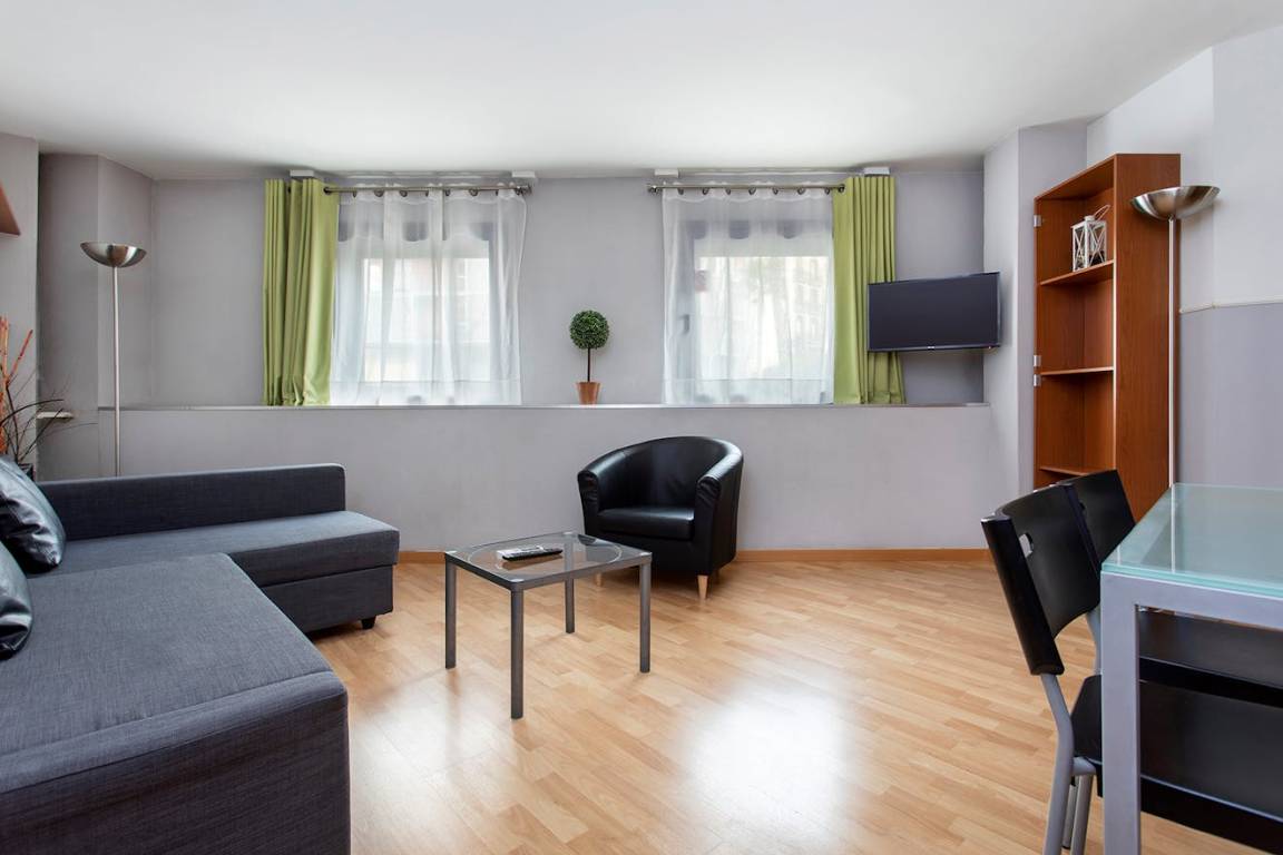 48 M² Apartamento ∙ 1 Habitación ∙ 2 Huéspedes - Cerdanyola del Vallès