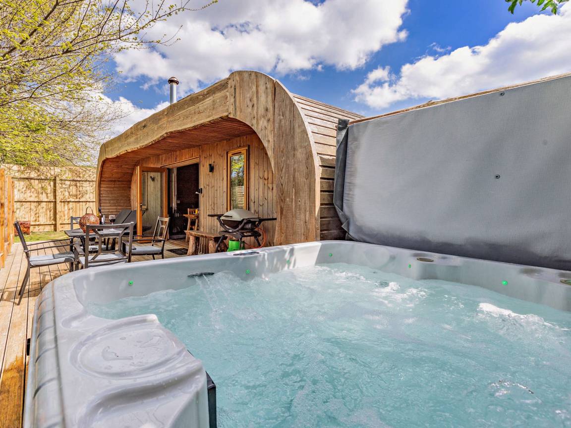 Cottage ∙ 2 Bedrooms ∙ 2 Guests - Appledore