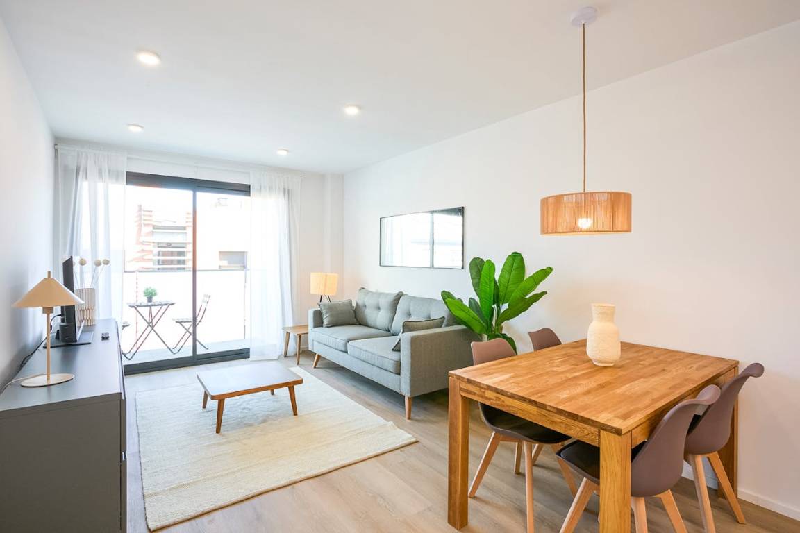 72 M² Apartment ∙ 3 Bedrooms ∙ 4 Guests - L'Hospitalet de Llobregat