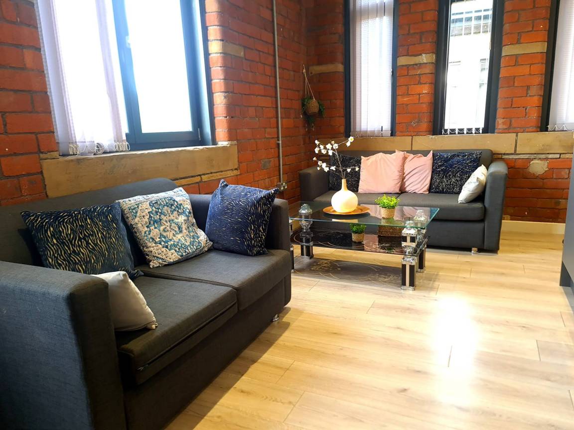 80 M² Ferienwohnung ∙ 2 Schlafzimmer ∙ 6 Gäste - Halifax, Royaume-Uni