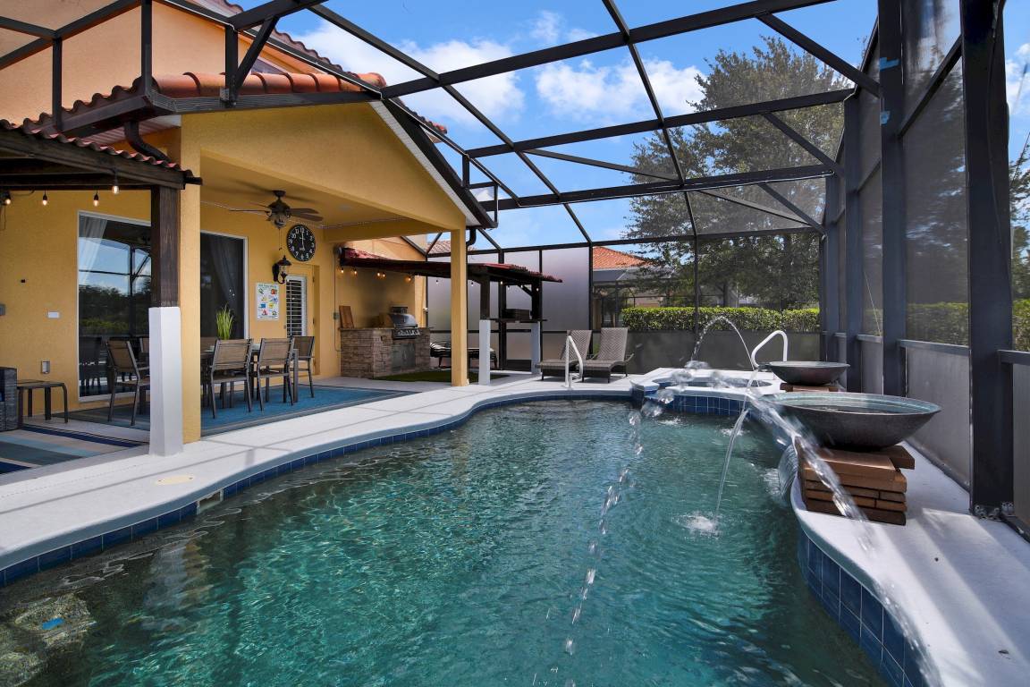 334 M² Villa ∙ 6 Bedrooms ∙ 18 Guests - Davenport, FL