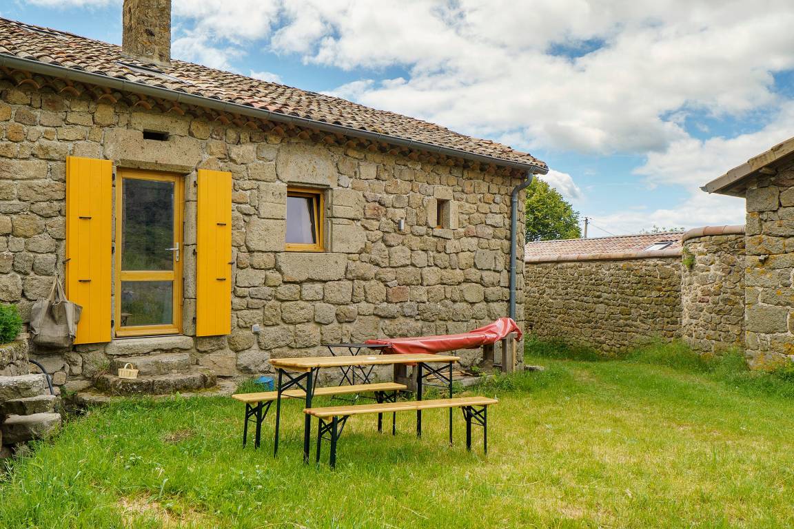 150 M² Maison De Vacances ∙ 4 Chambres ∙ 8 Personnes - Le Cheylard