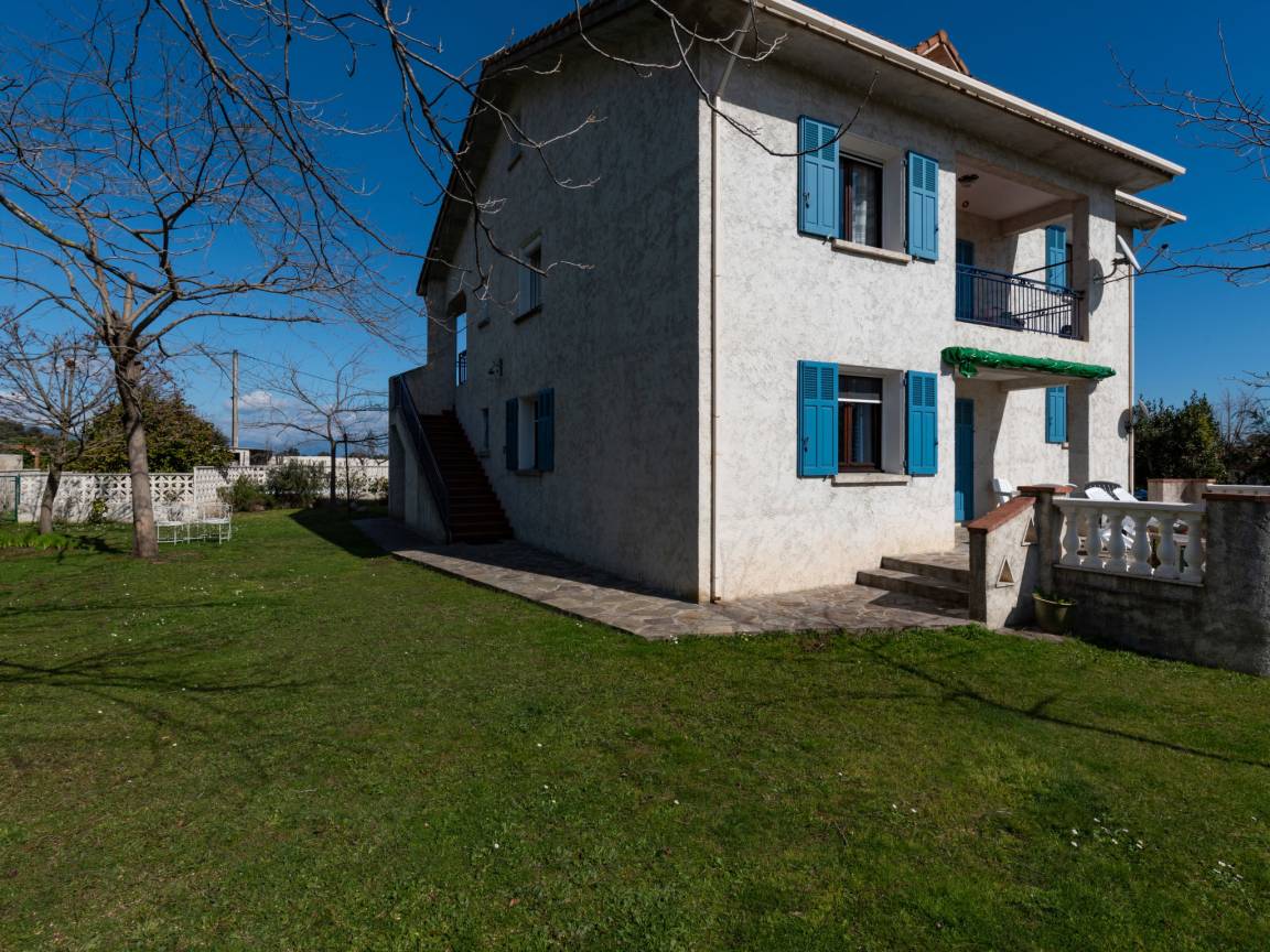 110 M² Appartement ∙ 3 Chambres ∙ 6 Personnes - Ghisonaccia