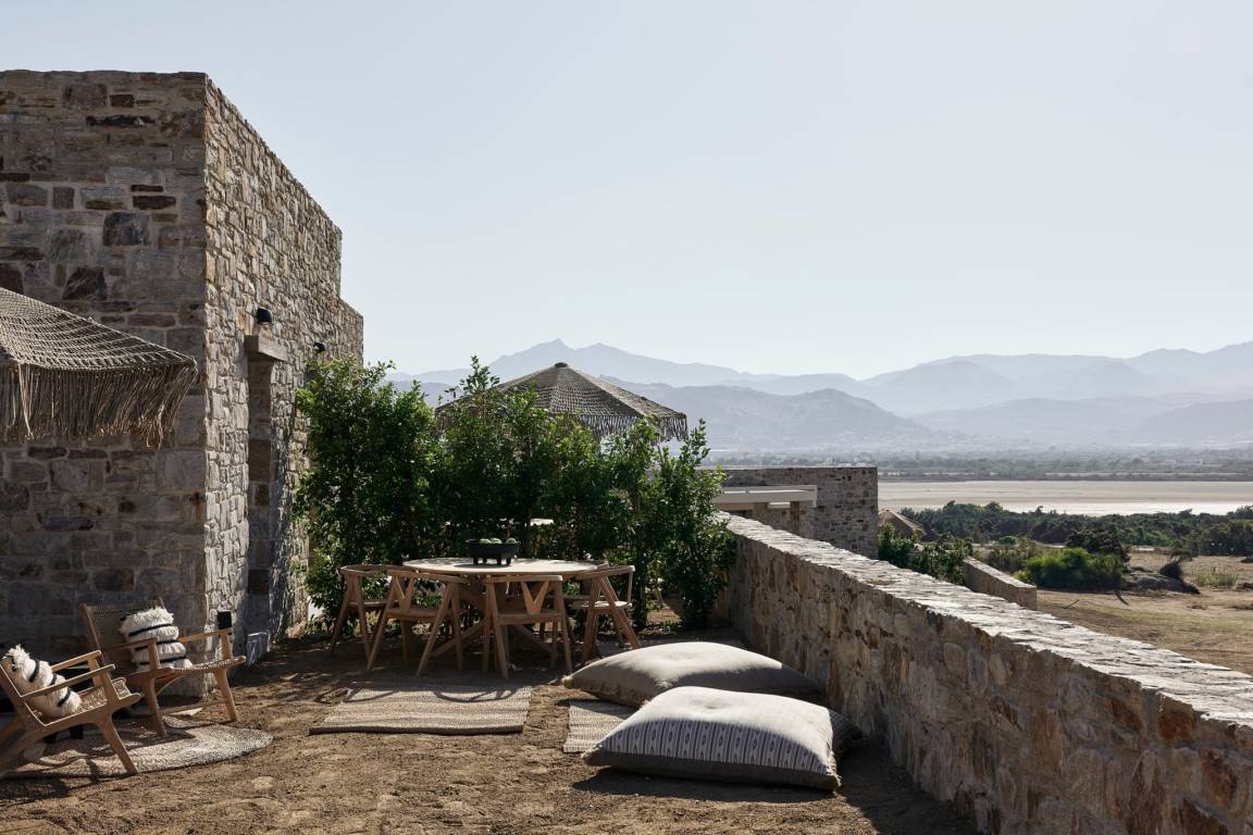 Villa ∙ 2 Bedrooms ∙ 6 Guests - Naxos