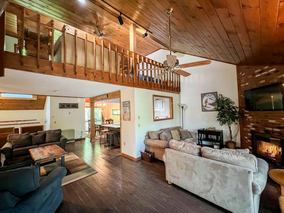 House ∙ 3 Bedrooms ∙ 8 Guests - North Conway, NH