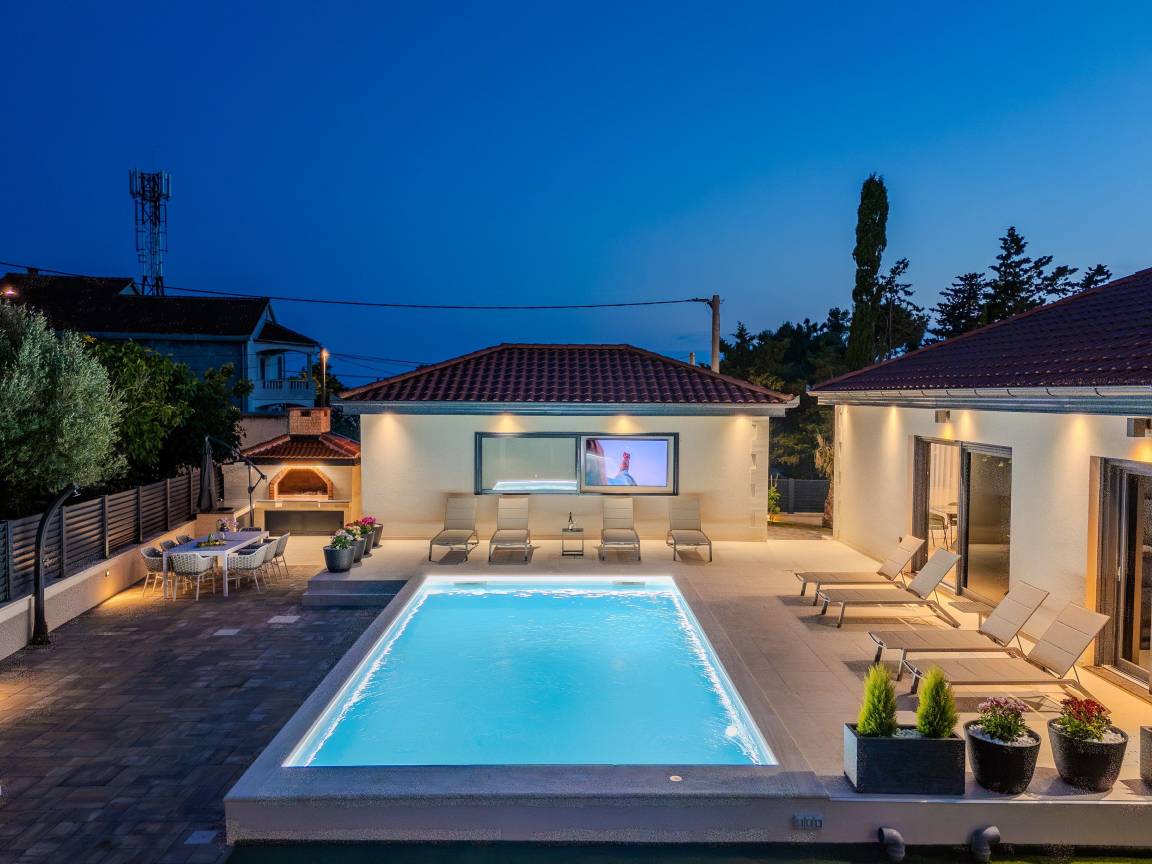 180 M² Villa ∙ 3 Bedrooms ∙ 7 Guests - Zaton