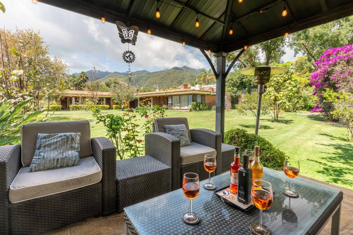 Villa ∙ 3 Bedrooms ∙ 12 Guests - Ajijic