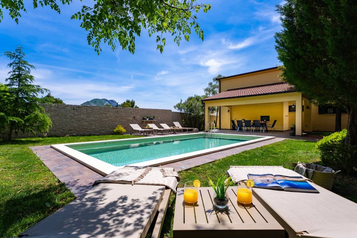 150 M² Villa ∙ 3 Chambres ∙ 8 Personnes - Omiš