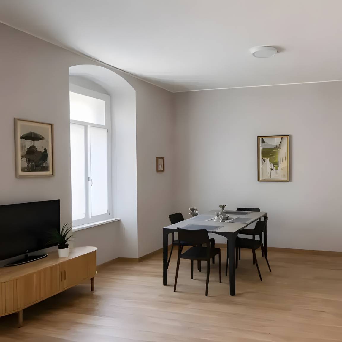 55 M² Appartement ∙ 2 Slaapkamers ∙ 3 Gasten - Gorizia