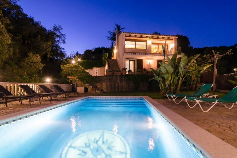 120 M² Villa ∙ 4 Schlafzimmer ∙ 8 Gäste - Tossa de Mar