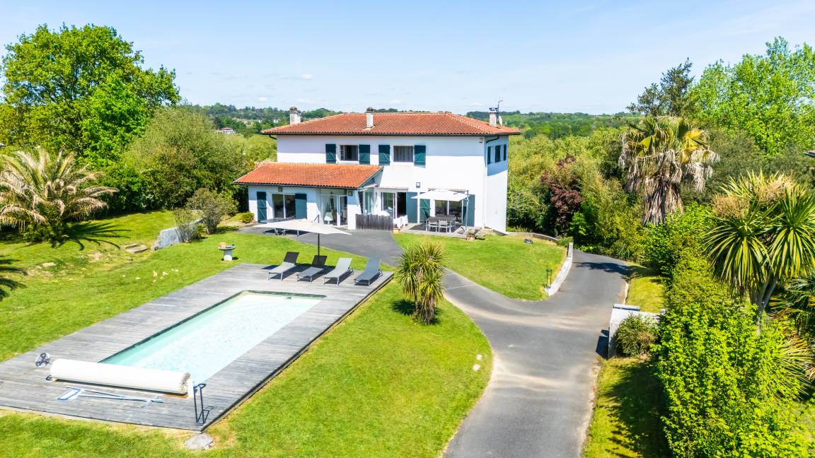 210 M² Villa ∙ 4 Slaapkamers ∙ 8 Gasten - Arcangues