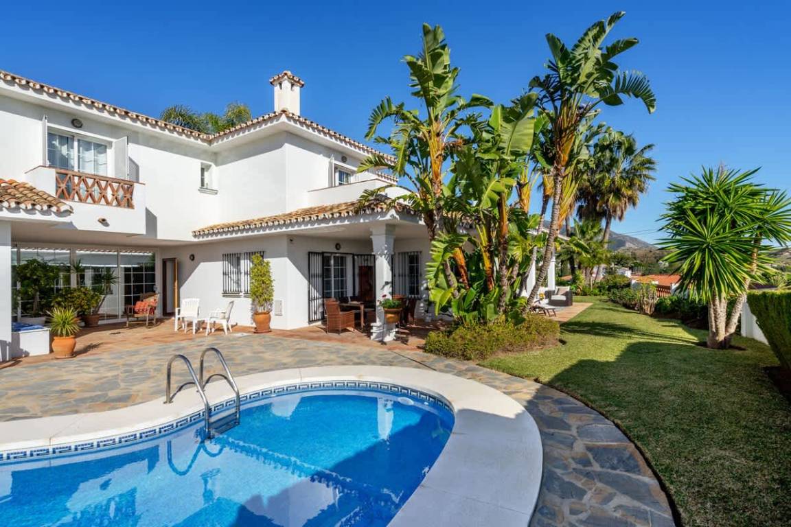 250 M² Villa ∙ 3 Habitaciones ∙ 8 Huéspedes - Mijas