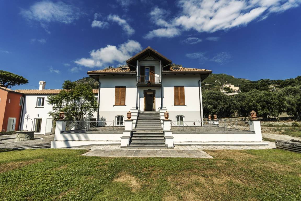 2160 M² Villa ∙ 4 Bedrooms ∙ 12 Guests - Forio