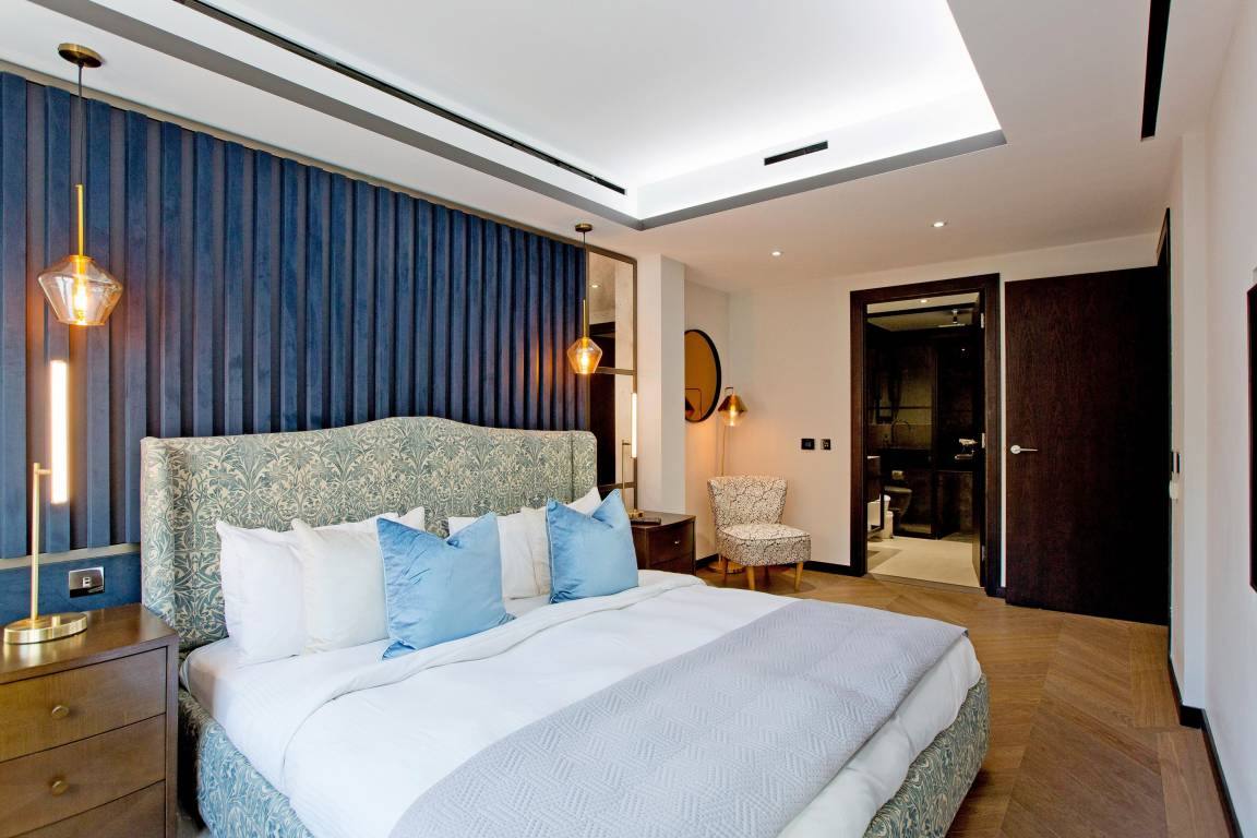171 M² Apartment ∙ 3 Bedrooms ∙ 7 Guests - London