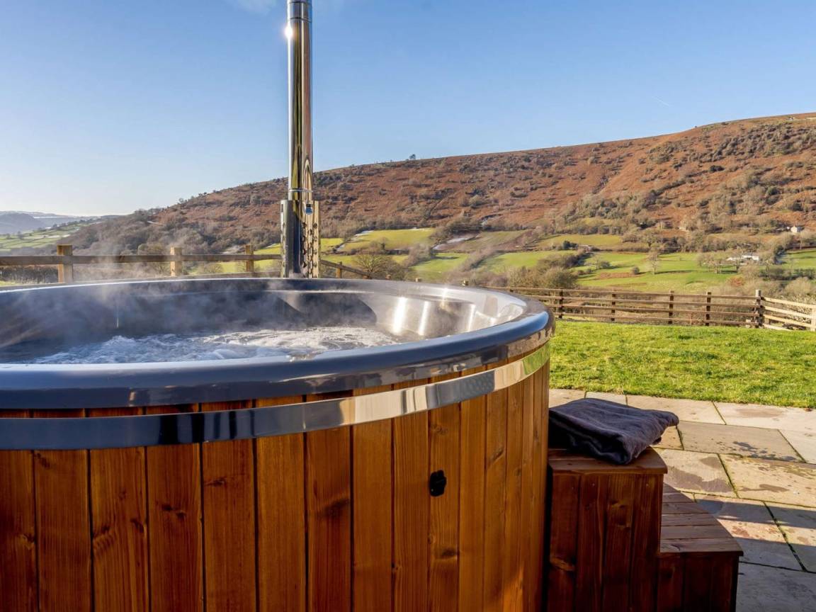 Cottage ∙ 3 Bedrooms ∙ 6 Guests - Abergavenny