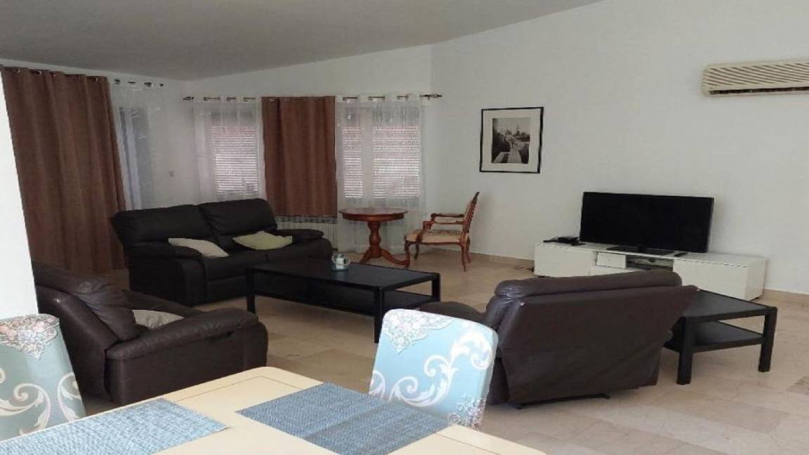 150 M² Apartment ∙ 3 Bedrooms ∙ 6 Guests - Nin