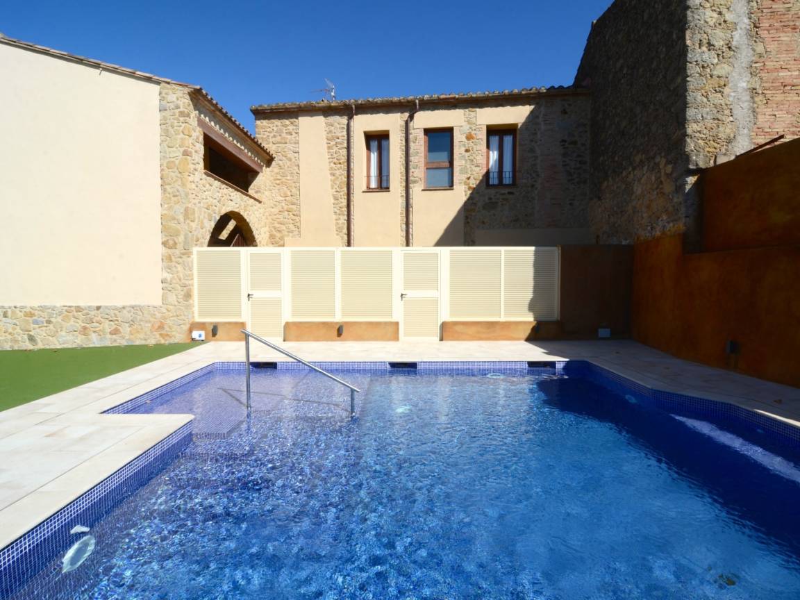 35 M² Apartamento ∙ 1 Habitación ∙ 4 Huéspedes - Pals