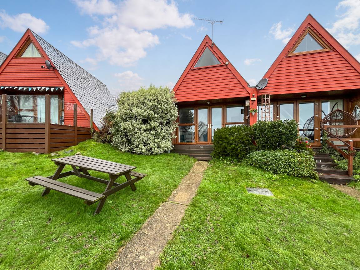 Cottage ∙ 3 Bedrooms ∙ 6 Guests - Deal