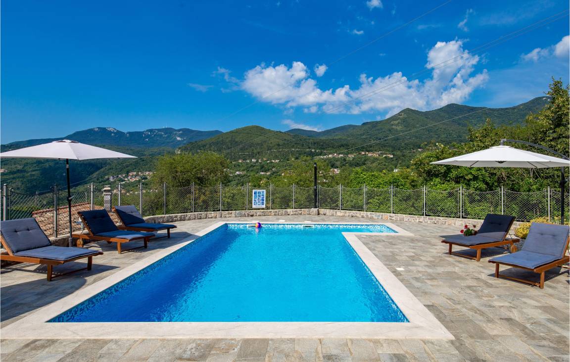 211 M² Maison De Vacances ∙ 5 Chambres ∙ 10 Personnes - Lovran