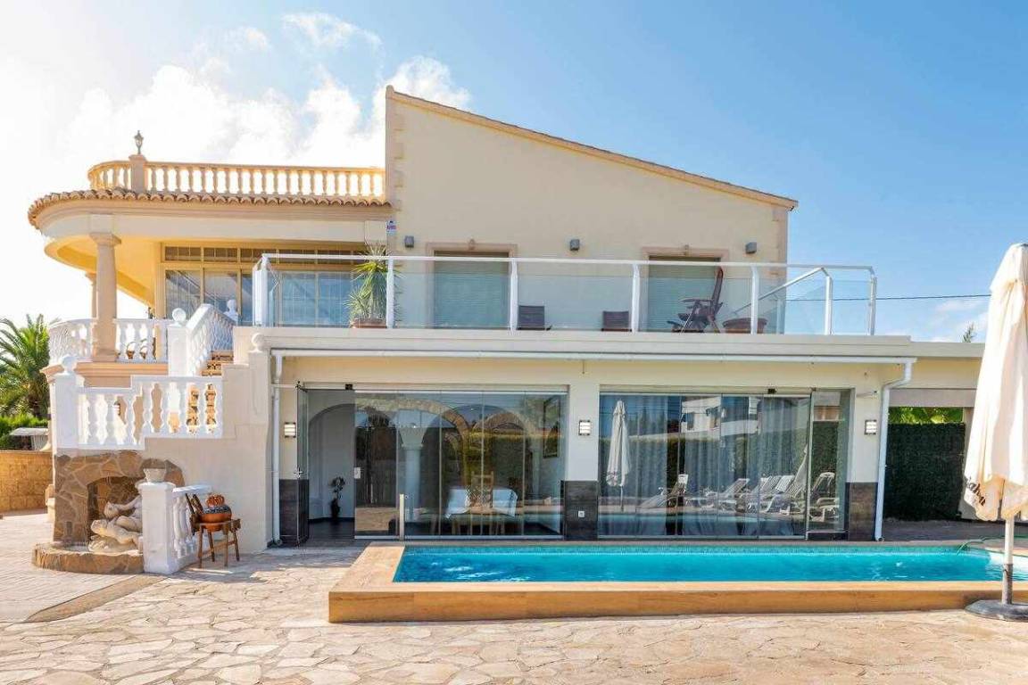 280 M² Dom ∙ 7 Sypialni ∙ 22 Gości - Jávea